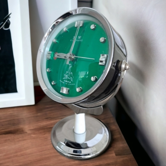 Five Rams | Wall Decor | Five Rams Space Age Table Clock Pop Art Desk ...